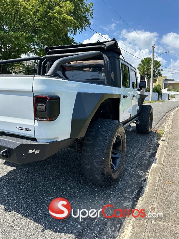 Jeep Gladiator SoFlo Customs 2020 #1496368 - SuperCarros.com