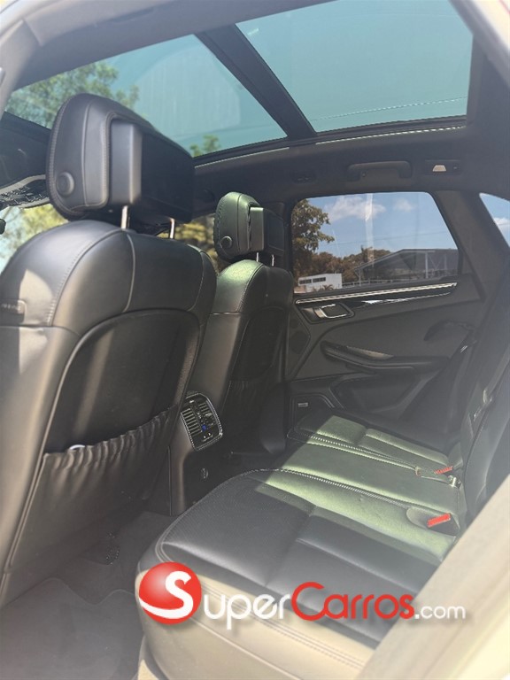 Porsche Macan S 2019 #1614159 - SuperCarros.com