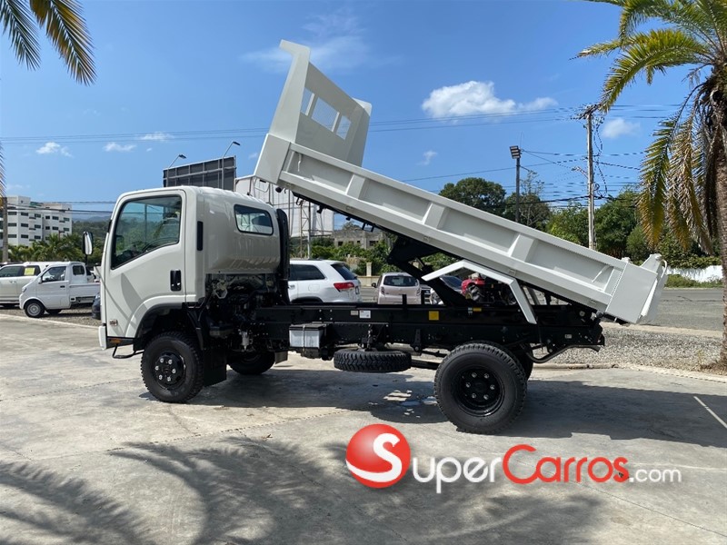 Isuzu Volteo 2023 #990502 - SuperCarros.com