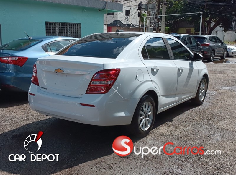 Chevrolet Sonic LT 2017 #1293081 - SuperCarros.com