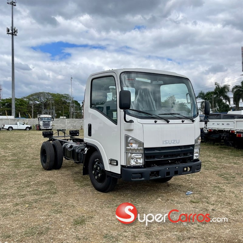 Isuzu QMR 12 Pies 2024 #1299358 - SuperCarros.com