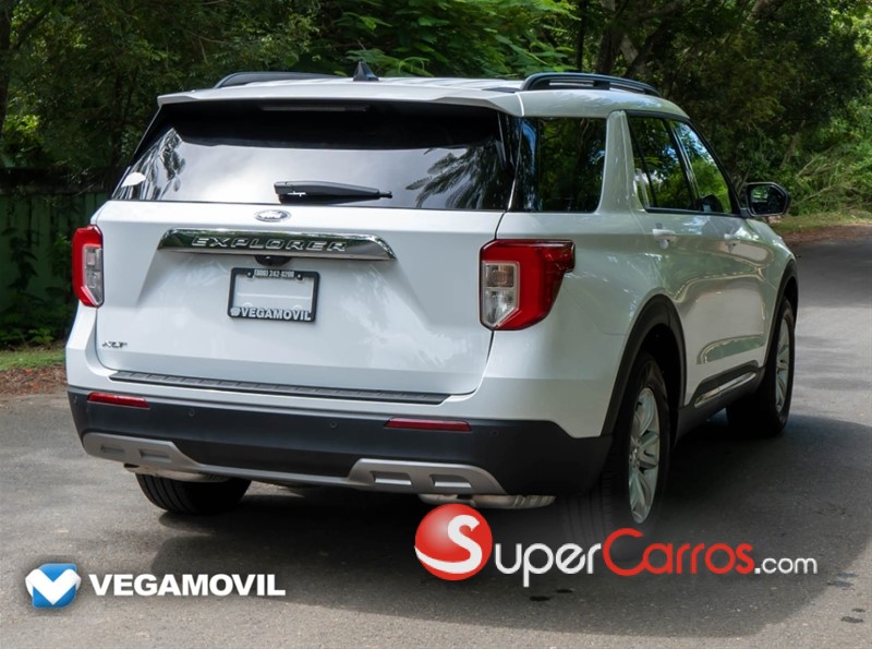 Ford Explorer XLT 4WD 2022 #1344486 - SuperCarros.com