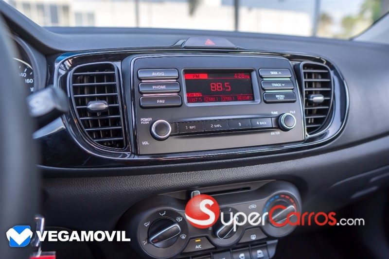 Kia Soluto LX 2024 #1352006 - SuperCarros.com