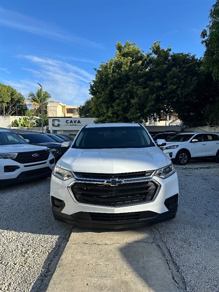 Chevrolet Traverse LS 2020 #1503242 - SuperCarros.com