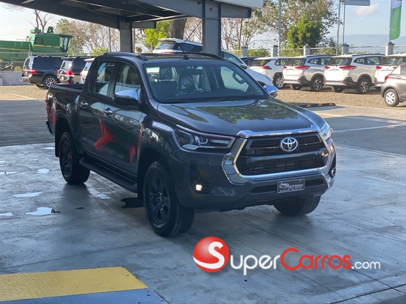 Toyota Hilux Limited 2023 #1274731 - SuperCarros.com