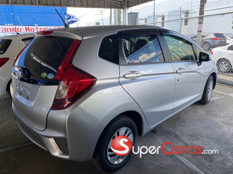 Honda Fit EX 2016 #1279542 - SuperCarros.com