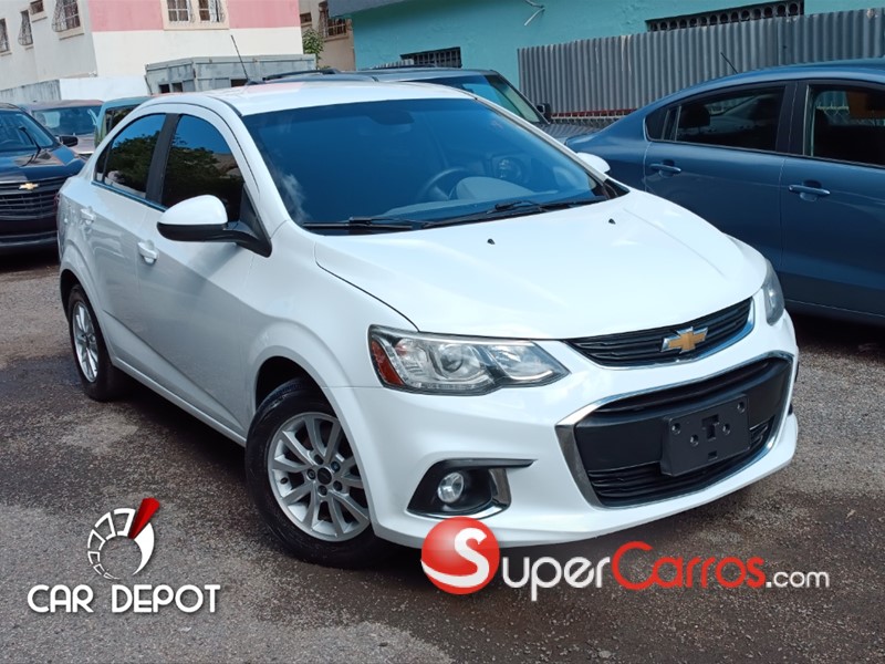 Chevrolet Sonic LT 2017 #1293081 - SuperCarros.com