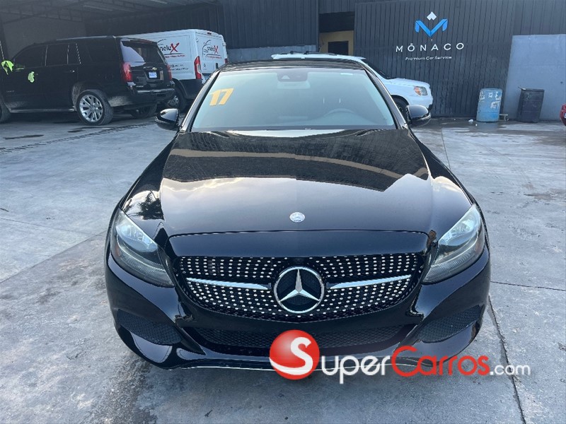 Mercedes-Benz Clase C 300 2017 #1301522 - SuperCarros.com