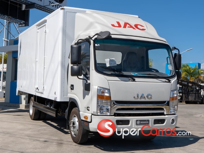 Jac FURGON 18 PIES 2023 #1318540 - SuperCarros.com