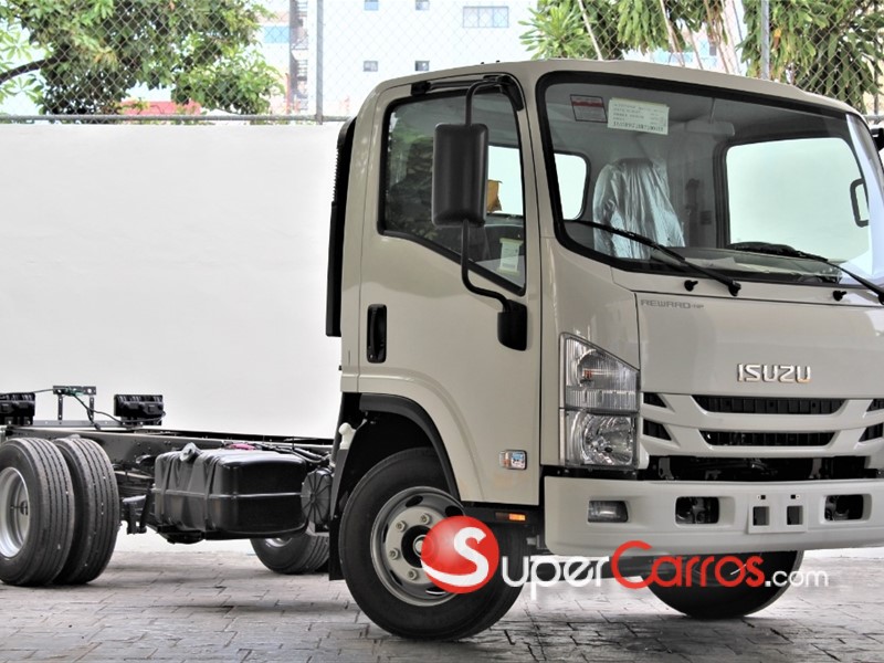 Isuzu NPR 14 pies 2026 #1336121 - SuperCarros.com