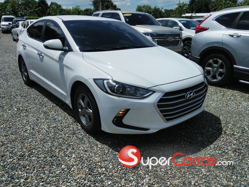 Hyundai Avante 2018 #1340444 - SuperCarros.com