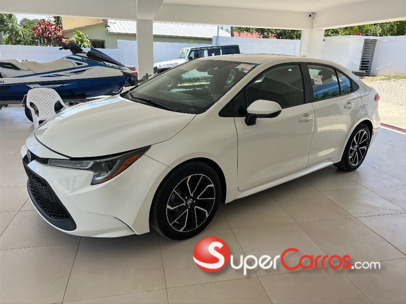 Toyota Corolla LE 2020 #1346940 - SuperCarros.com