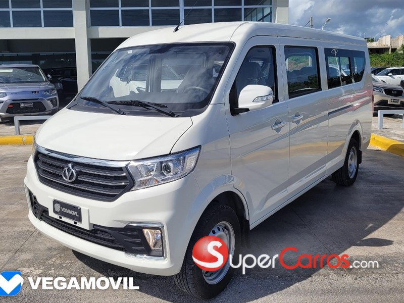 KYC V7 14 Pasajeros 2024 #1392106 - SuperCarros.com