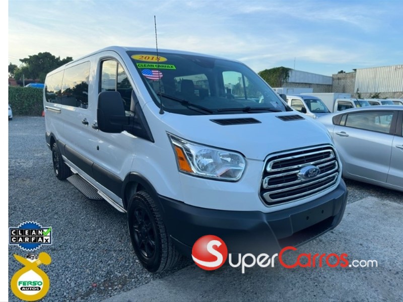 Ford Transit 350 XLT 2018 #1399745 - SuperCarros.com