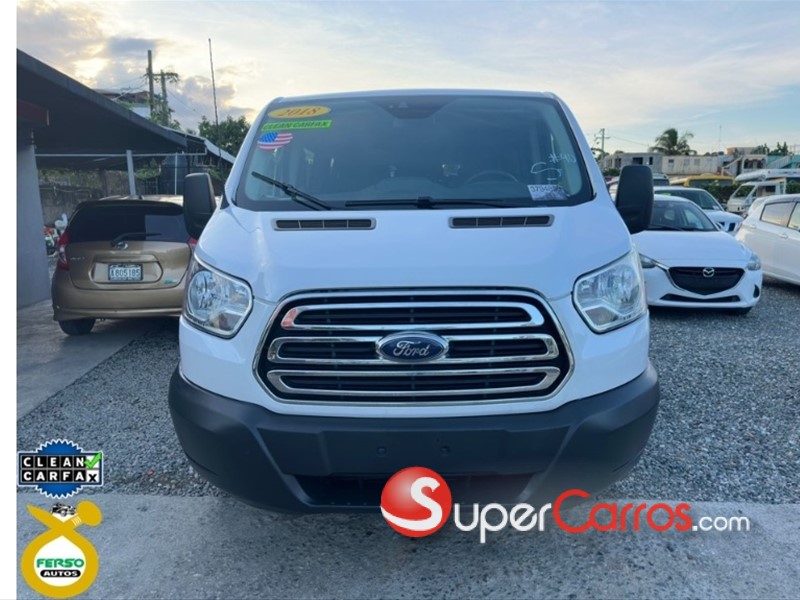 Ford Transit 350 XLT 2018 #1399745 - SuperCarros.com
