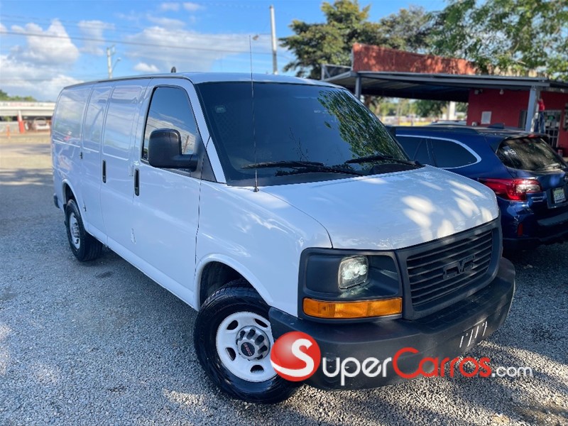 Chevrolet Express G2500 2017 #1405062 - SuperCarros.com