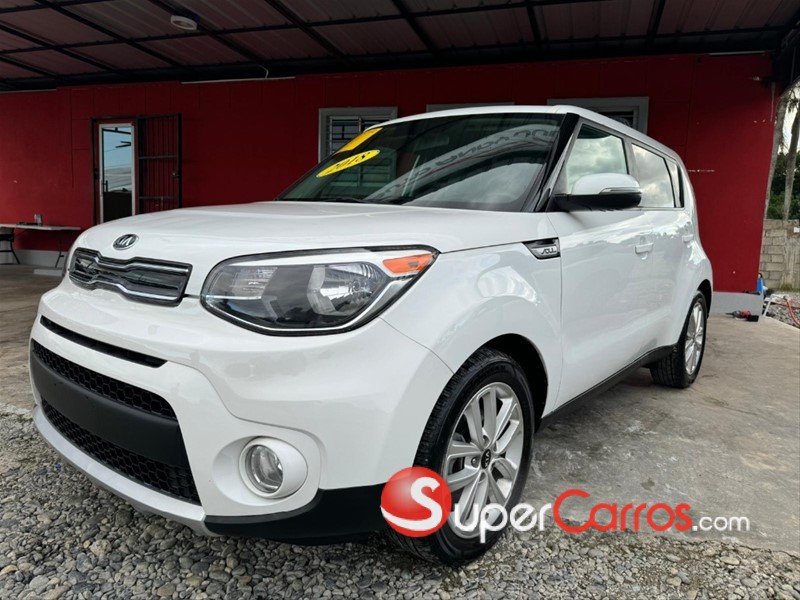 Kia Soul Plus 2018 #1414777 - SuperCarros.com