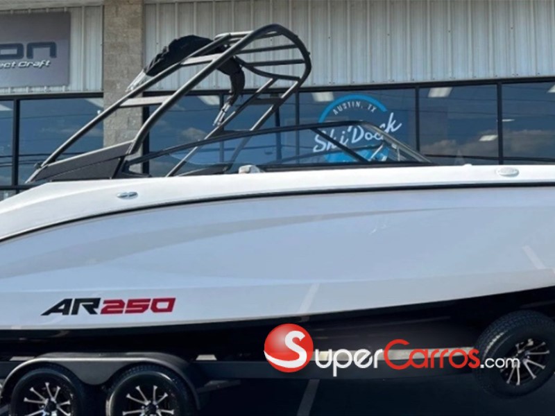 YAMAHA Speed Boat 2024 #1429570 - SuperCarros.com