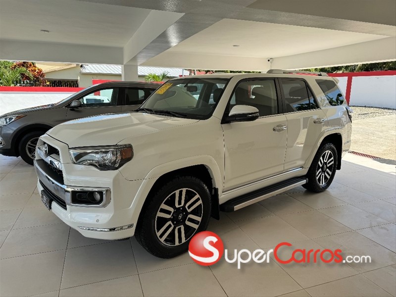 Toyota 4 Runner Limited 2016 #1431453 - SuperCarros.com
