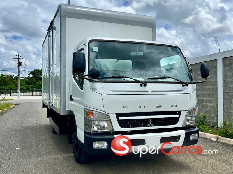 Mitsubishi Motors Canter Fulgon 2026 #1446750 - SuperCarros.com