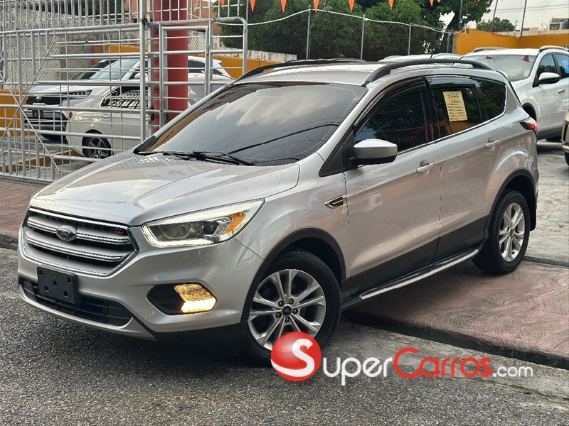 Ford Escape Ecoboost 2017 #1478020 - SuperCarros.com