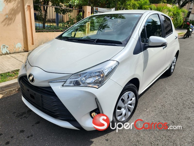 Toyota VITZ GS 2020 #1462686 - SuperCarros.com
