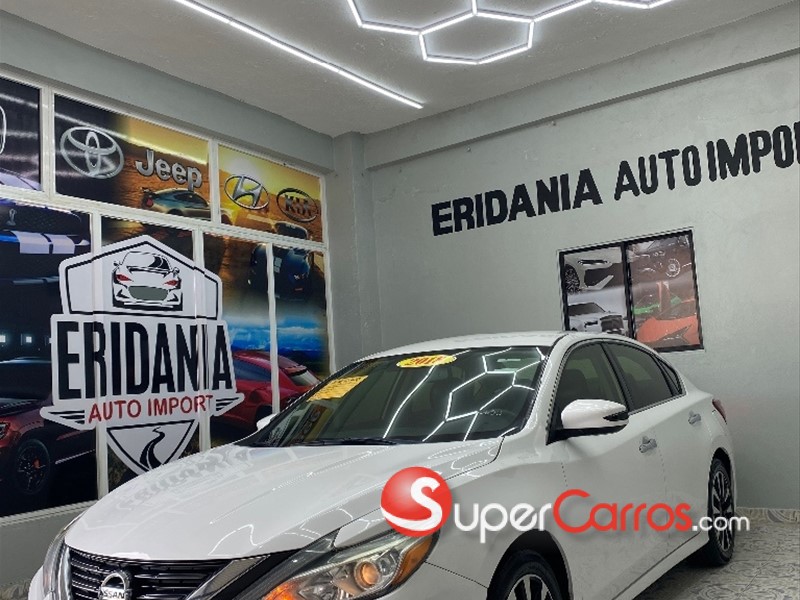 Nissan Altima 2018 #1408715 - SuperCarros.com