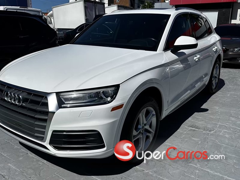 Audi Q5 Quattro Premium Plus 2019 #1463877 - SuperCarros.com