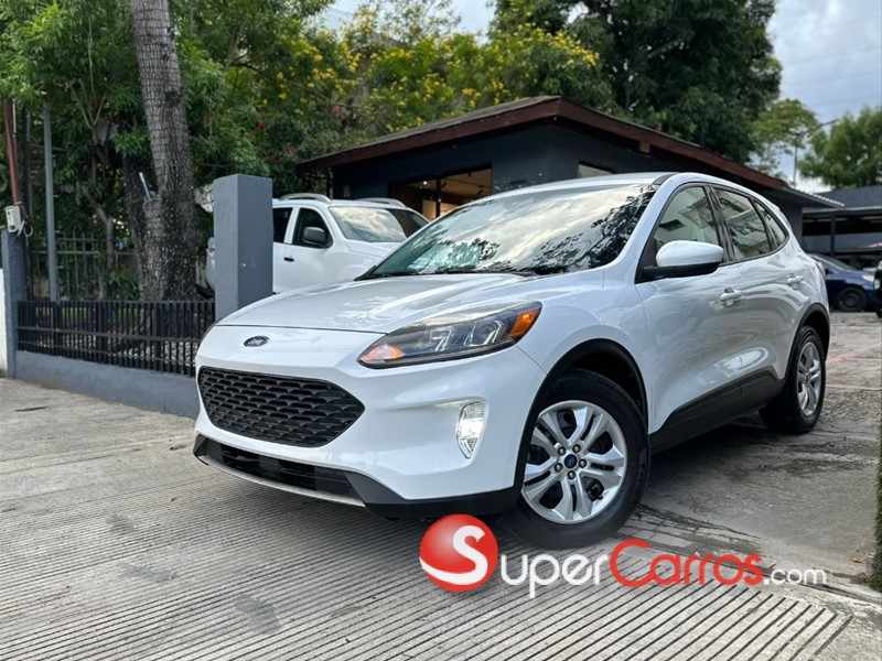 Ford Escape S 2021 #1521267 - SuperCarros.com