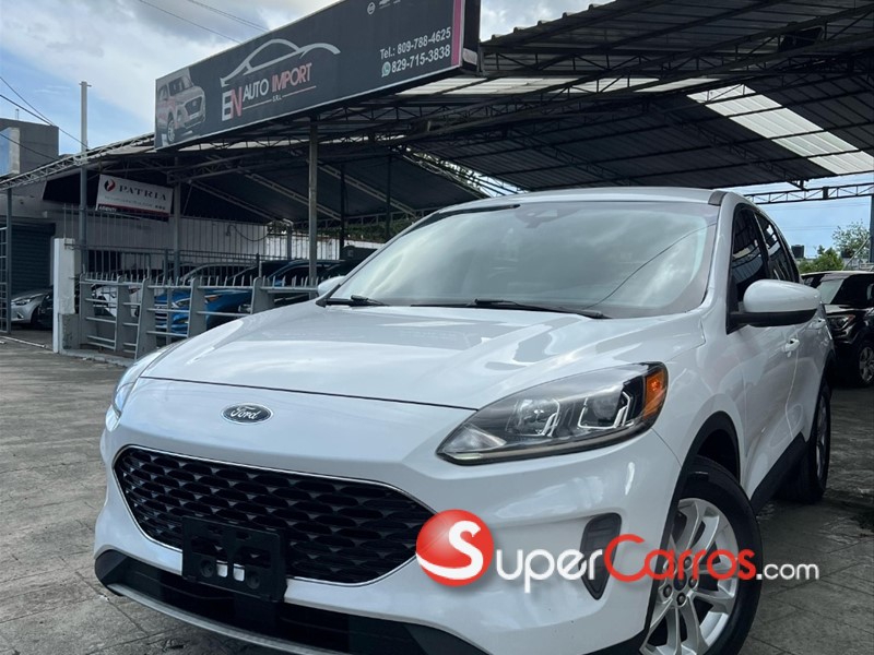 Ford Escape SE 2021 #1521283 - SuperCarros.com
