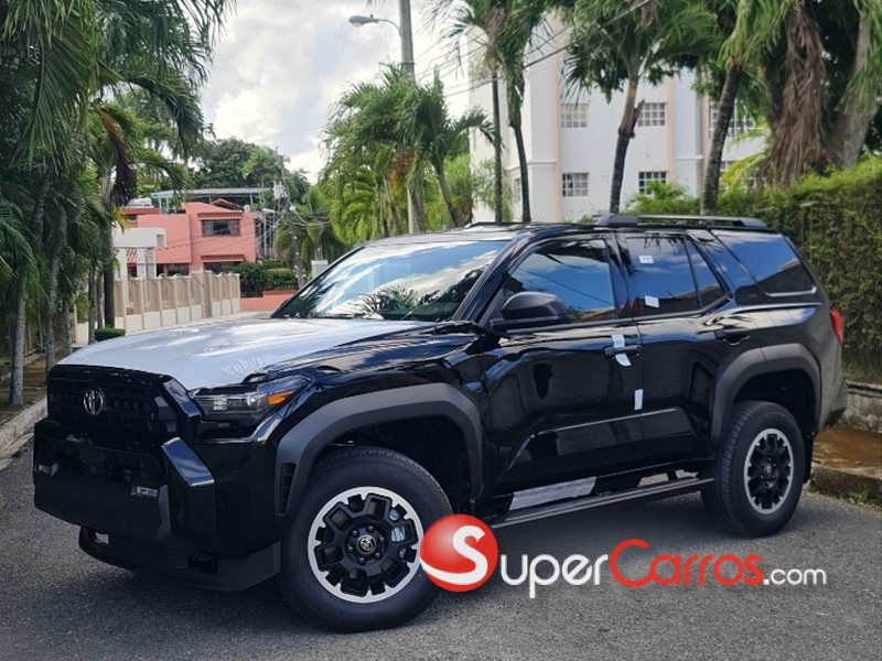 Toyota 4 Runner SR5 2026 #1524351 - SuperCarros.com