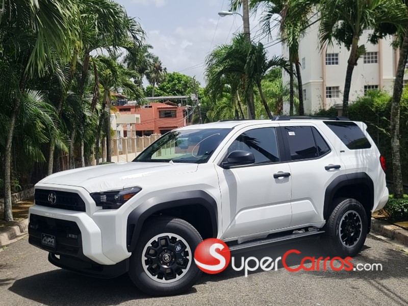 Toyota 4 Runner SR5 2026 #1529391 - SuperCarros.com