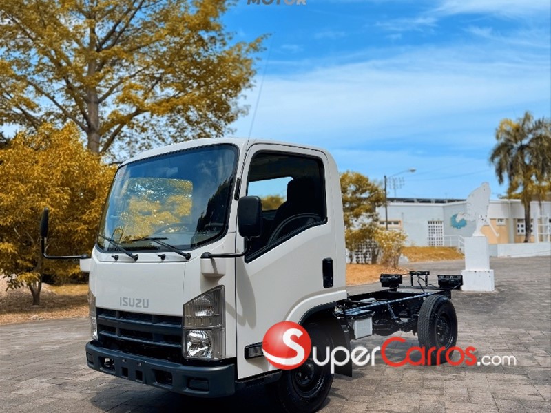 Isuzu QLR 10 Pies 2025 #1532921 - SuperCarros.com