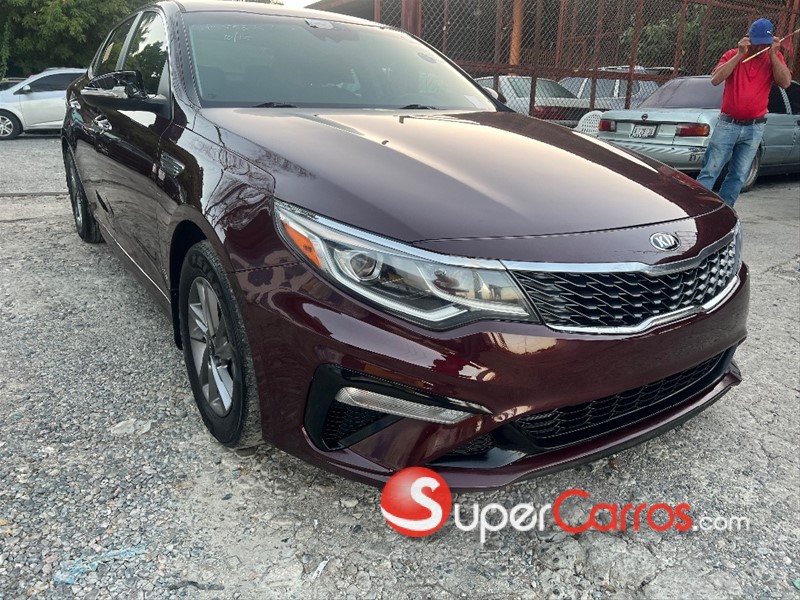 Kia Optima FE 2020 #1588389 - SuperCarros.com