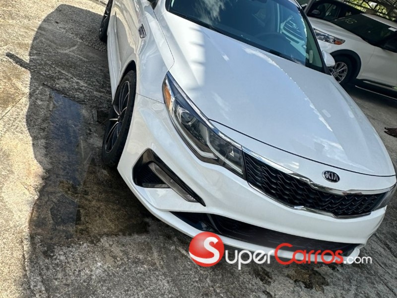 Kia Optima FE 2020 #1589832 - SuperCarros.com